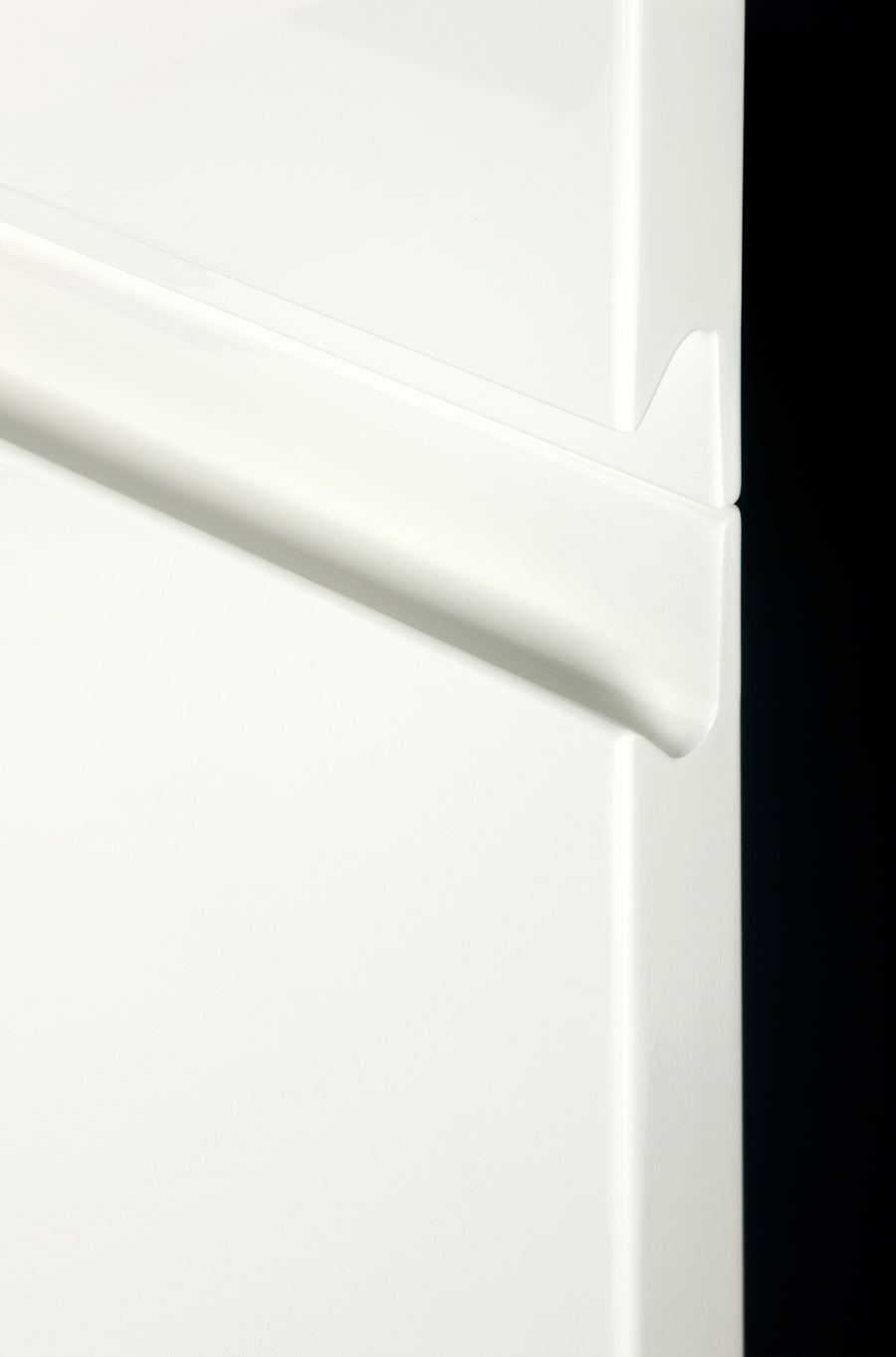 Larissa Handleless White Gloss J Pull Doors – Worktop City