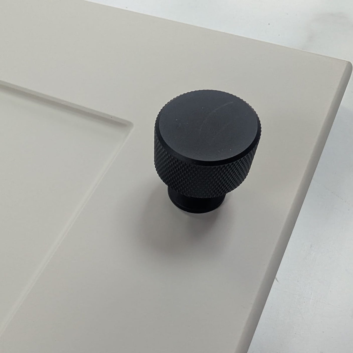 Knurled Post Knob Ellis Matt Black Door Knob – Worktop City